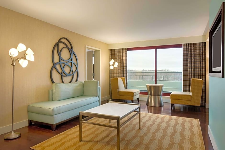 Embassy Suites By Hilton Boston Waltham