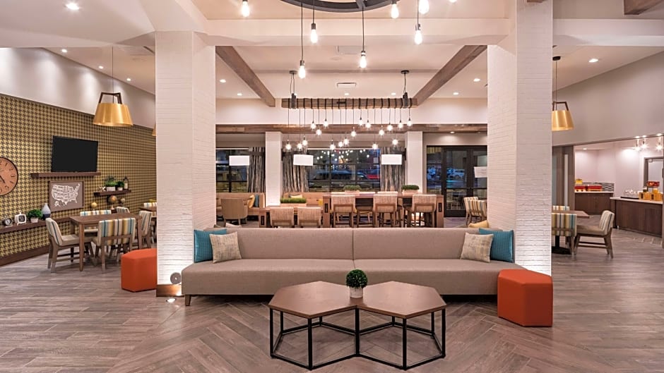 Hampton Inn Riverside Downtown - Guest Reservations