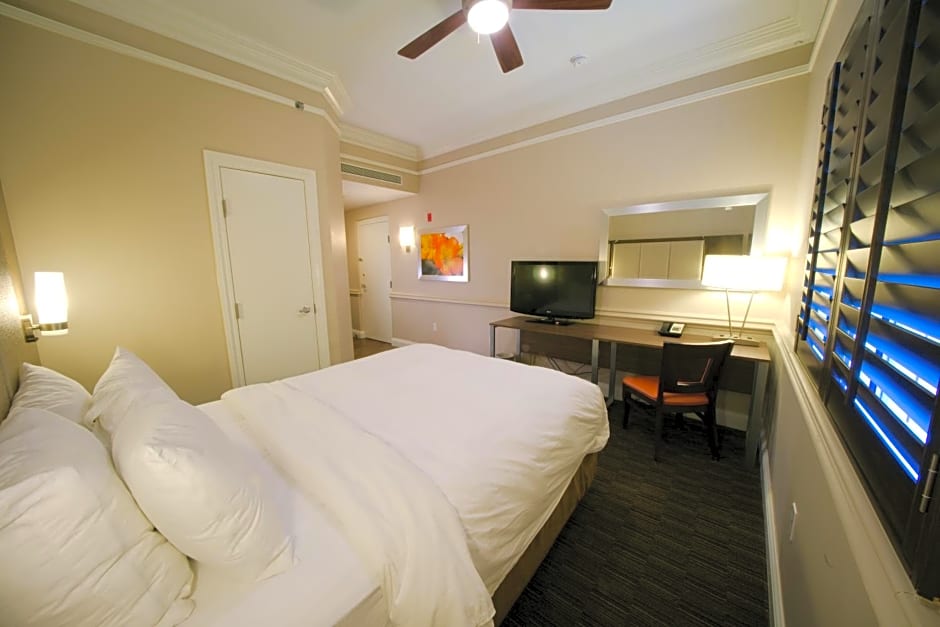 Radisson Resort At The Port