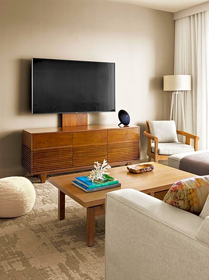 Alohilani Resort Waikiki Beach | Reservations Center