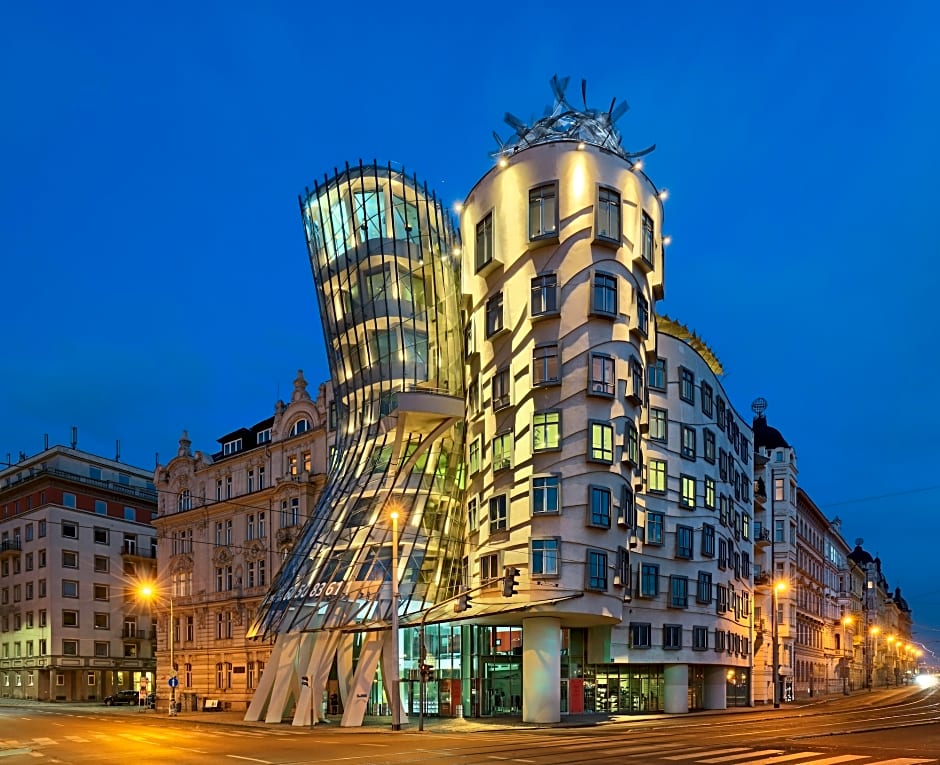 Dancing House - Tancici Dum Hotel - Guest Reservations