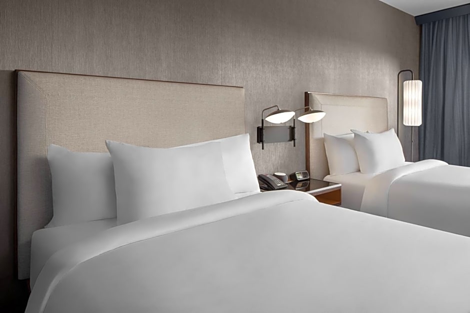 Courtyard by Marriott Lansing Downtown