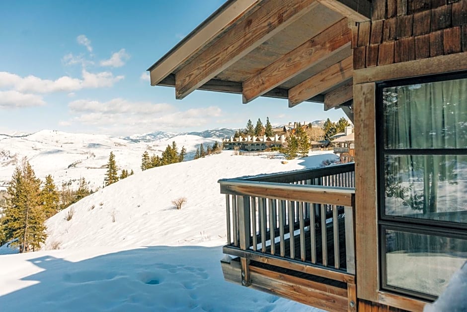 Sun Mountain Lodge