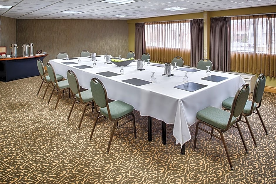 DoubleTree By Hilton Spokane City Center - Reservation Stays Hotel Deals