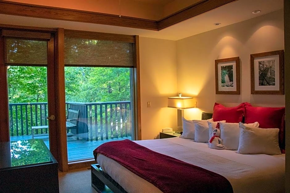 1886 Crescent Hotel and Spa