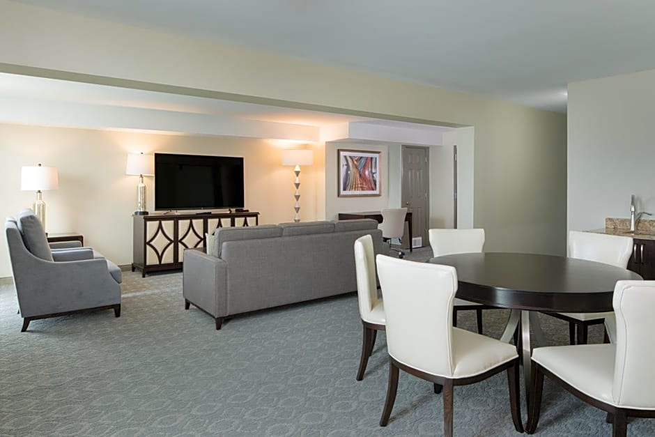 Crowne Plaza Chicago SW - Burr Ridge