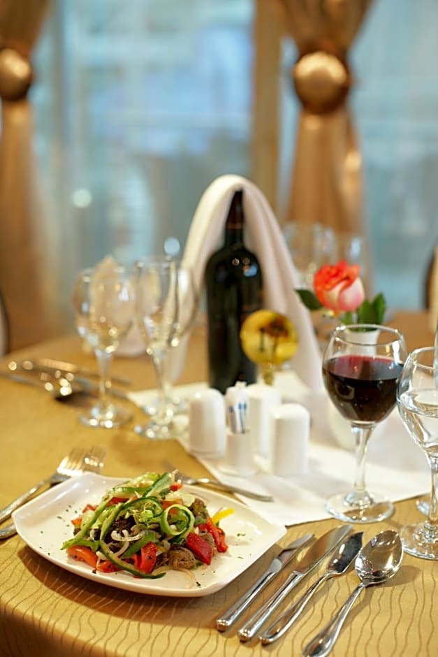 Friendship International Hotel