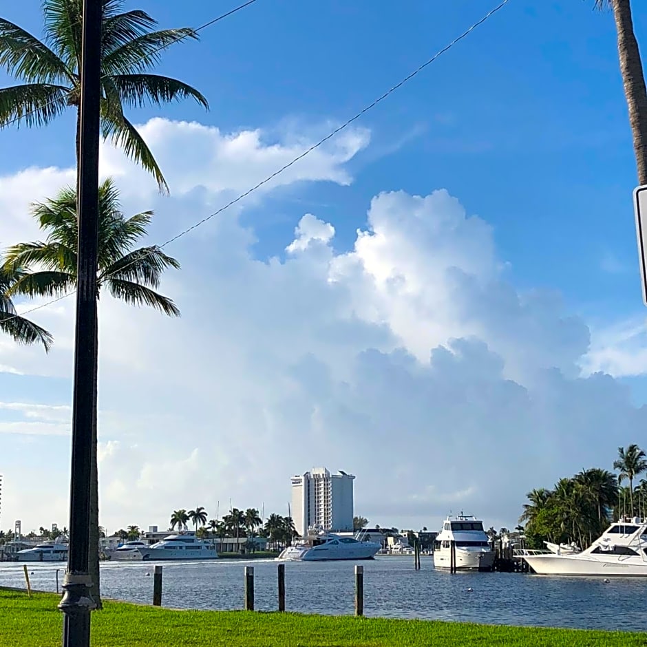 Bahia Mar Fort Lauderdale Beach - DoubleTree by Hilton | Reservations ...