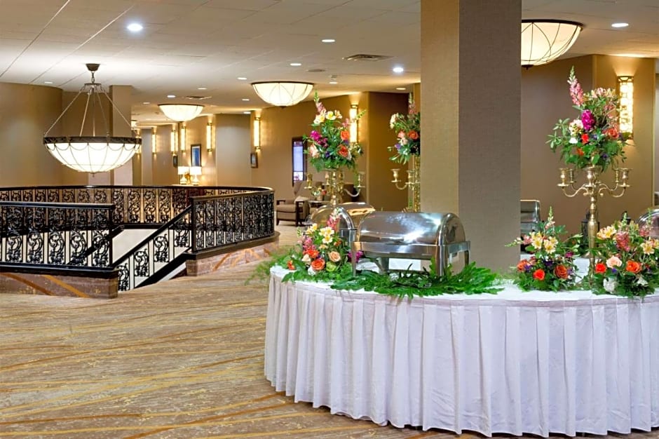 Doubletree by Hilton Lafayette | Reservations Center