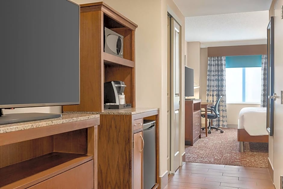 Hilton Garden Inn Louisville Downtown - Reservation Stays Hotel Deals