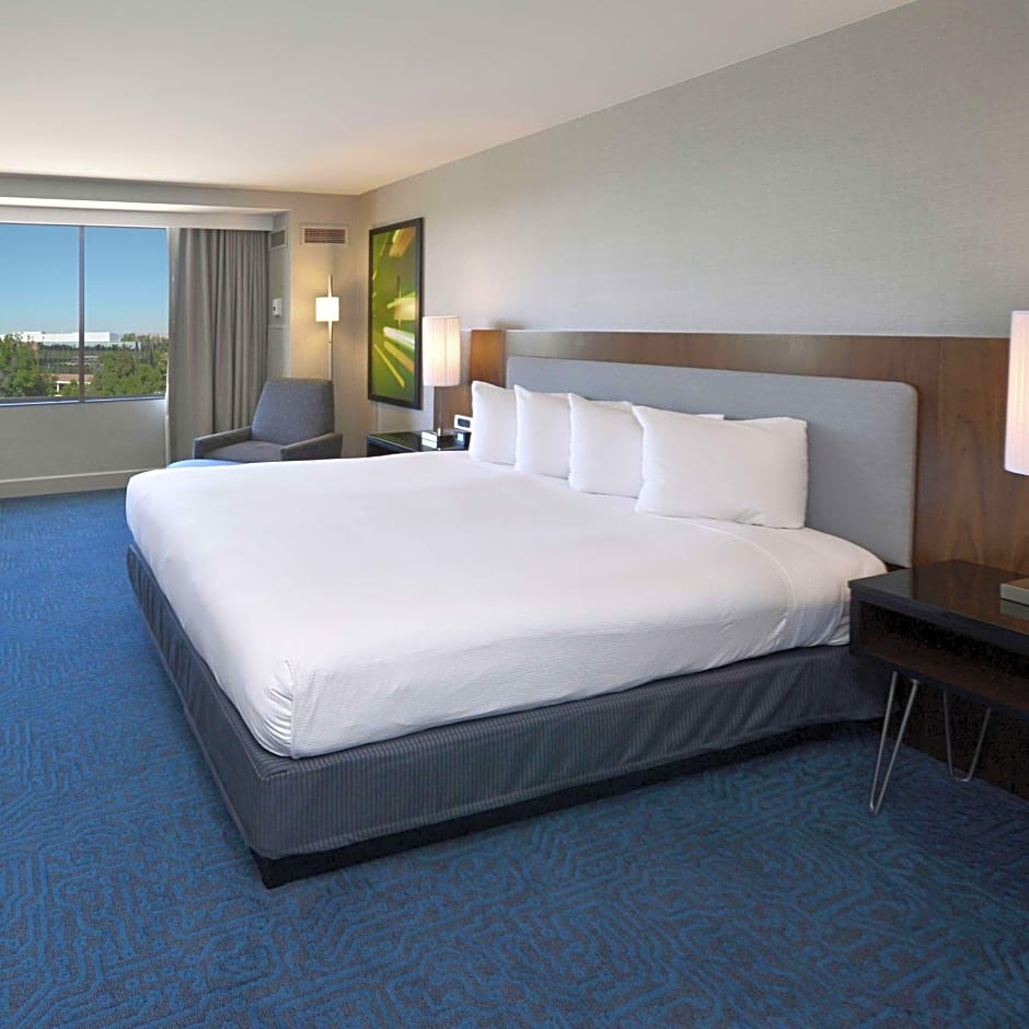 DoubleTree By Hilton Newark - Fremont