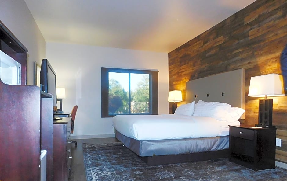 GreenTree Inn & Suites Pinetop - Guest Reservations