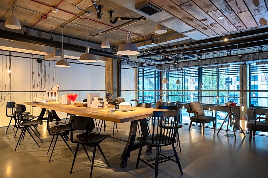 Moxy Washington DC Downtown - Guest Reservations