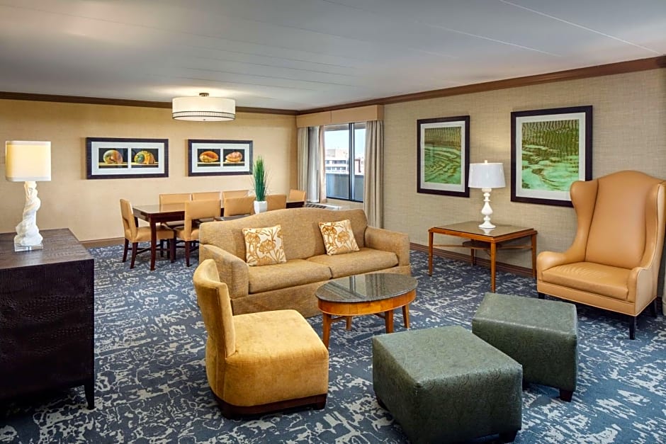 DoubleTree By Hilton Hotel Boston North Shore