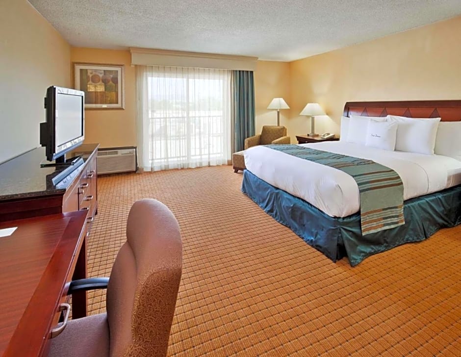 Doubletree by Hilton Lafayette | Reservations Center