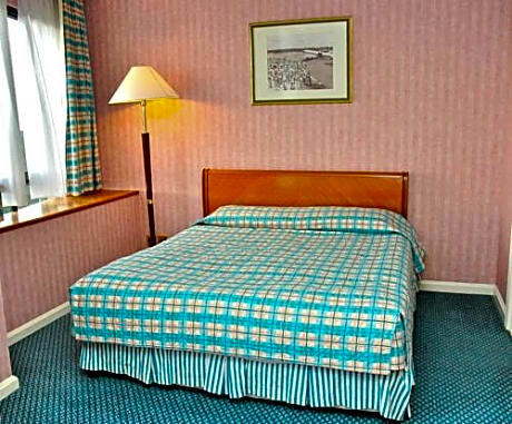 Merdeka Palace Hotel & Suites - Guest Reservations