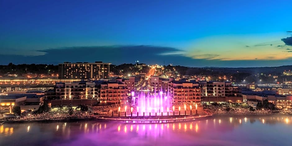 Hilton Promenade Branson Landing