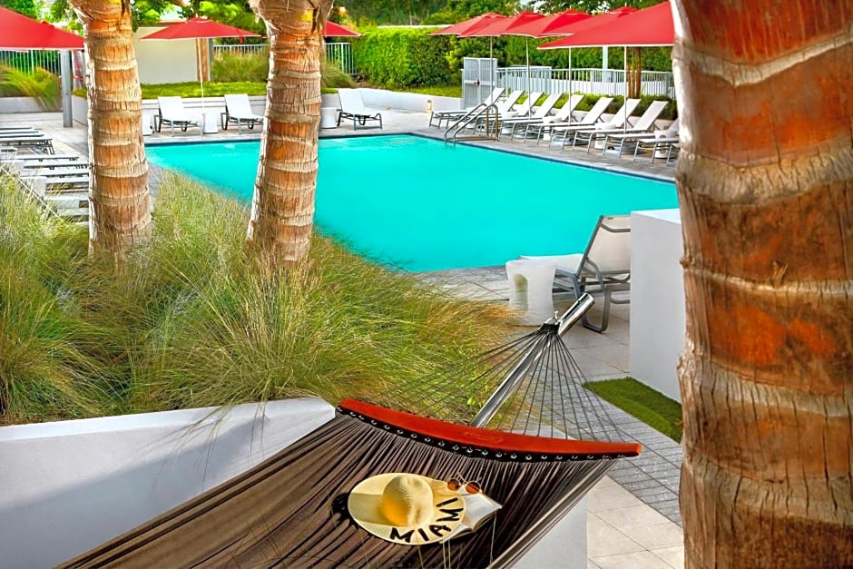 Residence Inn by Marriott Miami Beach Surfside | Reservations Center