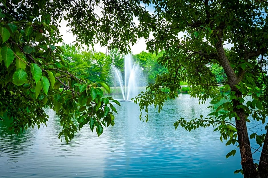 Embassy Suites By Hilton Lexington Green - Reservation Stays Hotel Deals