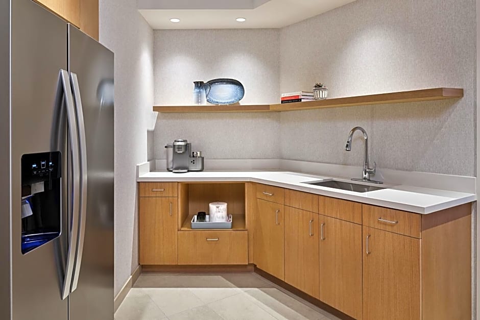 Walt Disney World Swan Reserve | Reservations Center