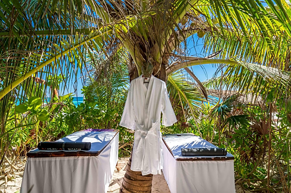 Kanan Tulum Treehouse, Rooftop, Beach Club & Spa - Adults Only
