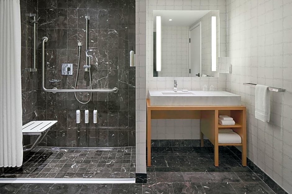 Delta Hotels by Marriott Toronto