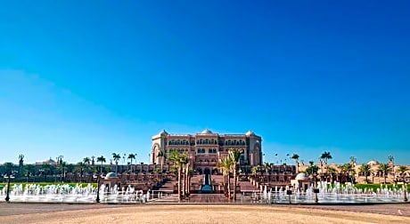 emirates palace pool access