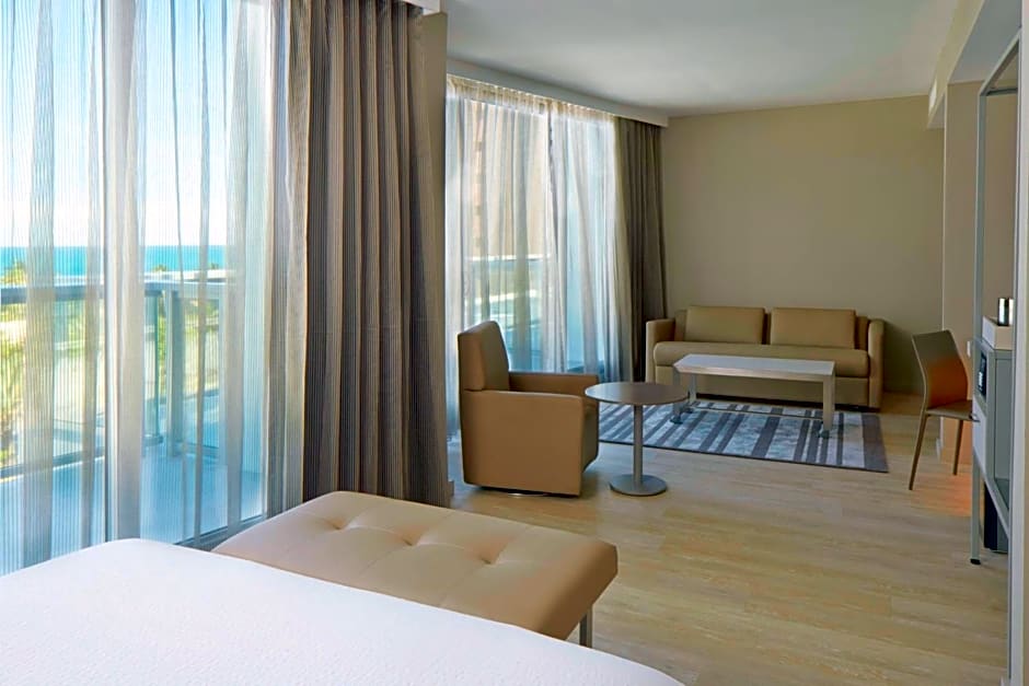 AC Hotel by Marriott Miami Beach