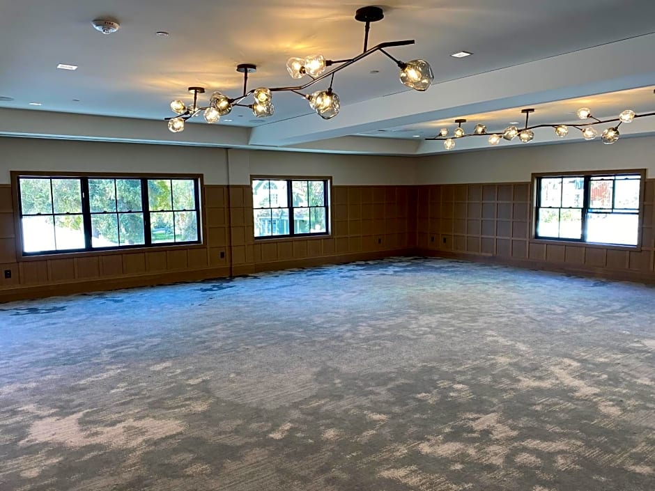 Homestead Resort | Reservations Center