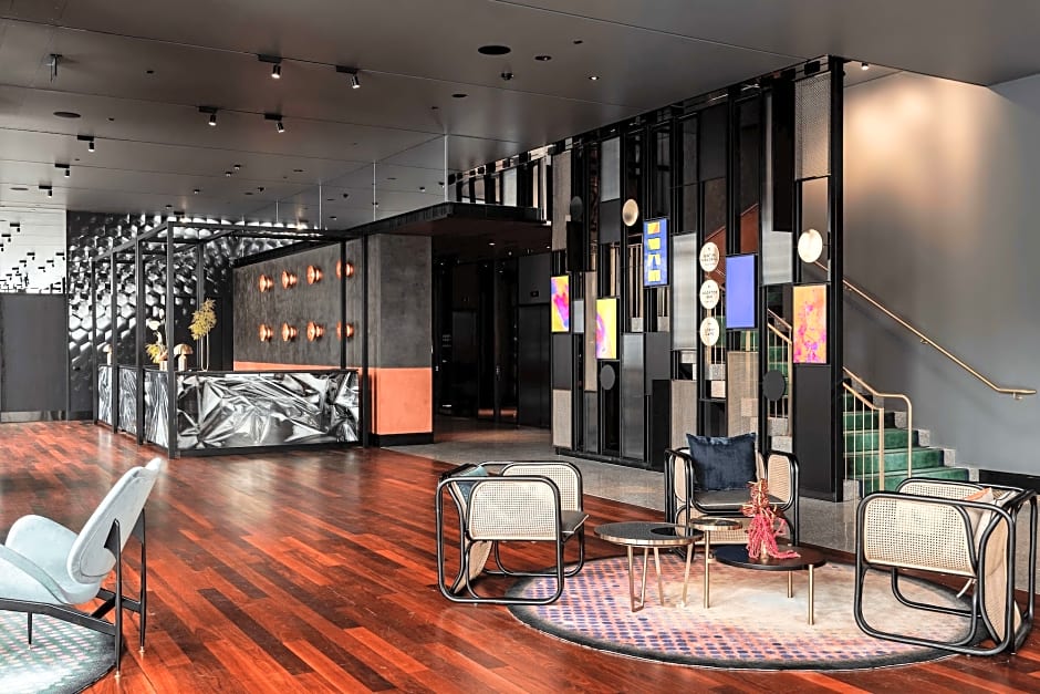 QT Perth - Guest Reservations