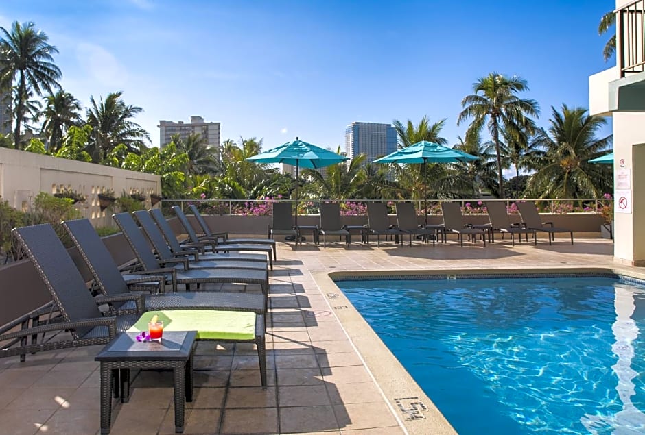 DoubleTree by Hilton Alana - Waikiki Beach | Reservations Center