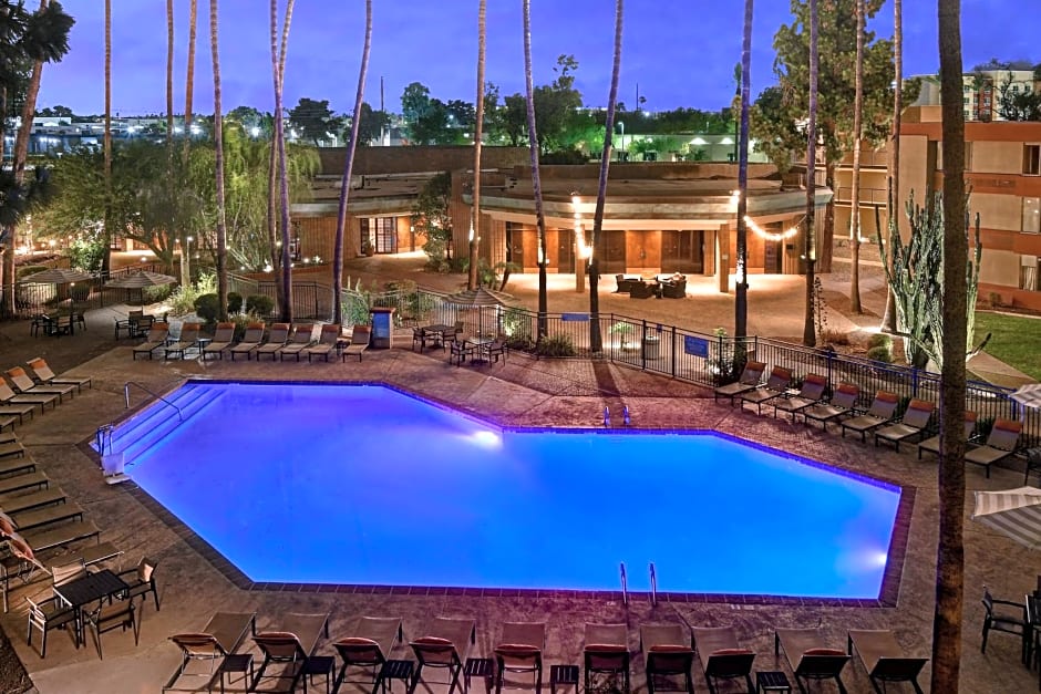 DoubleTree by Hilton Phoenix- Tempe