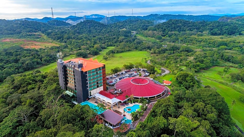 Summit Rainforest & Golf Resort