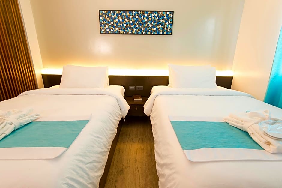 Twin Tides Resort