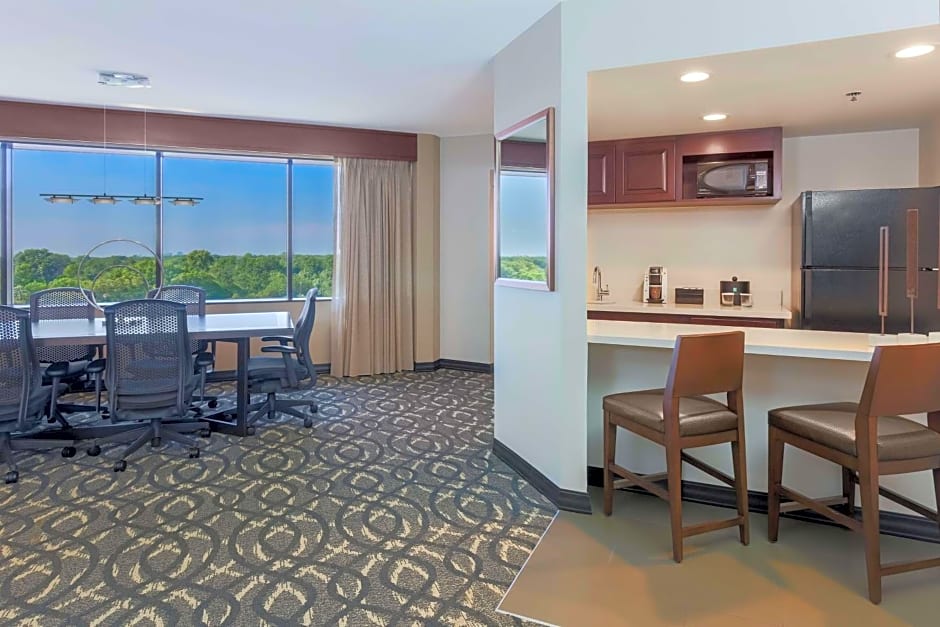 Embassy Suites By Hilton Hotel Dallas - Love Field