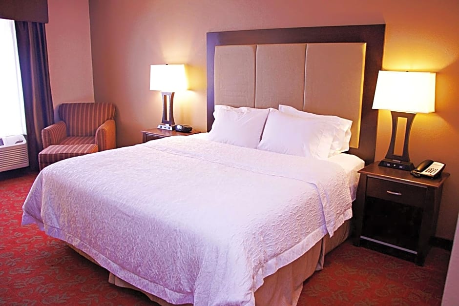 Hampton Inn & Suites Scottsbluff | Reservations Center