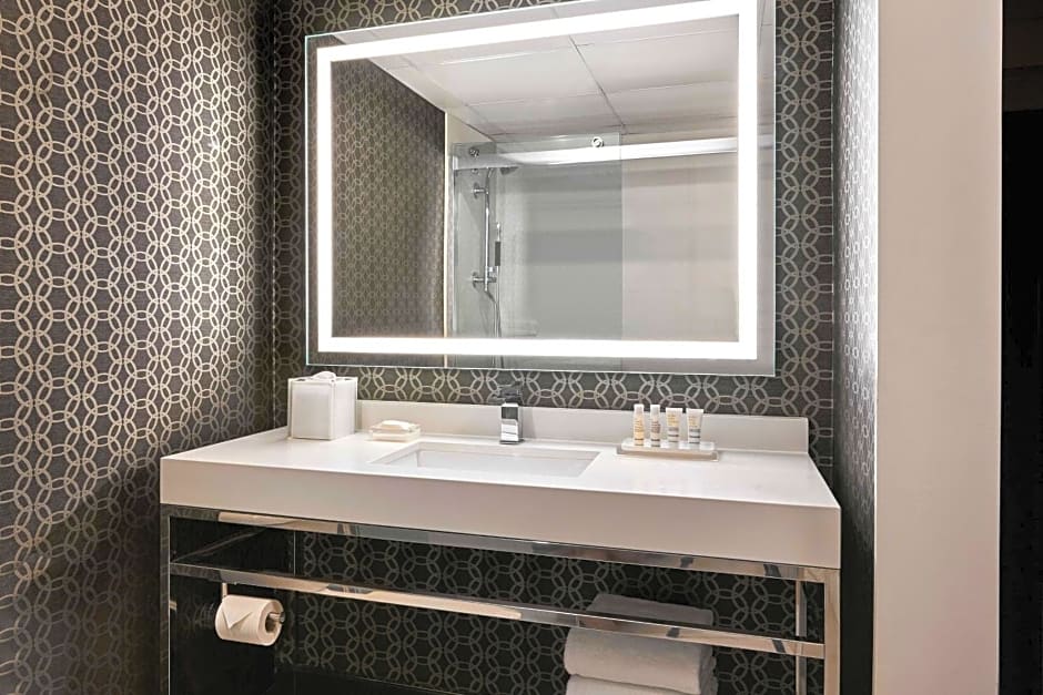 Los Angeles Airport Marriott | Reservations Center