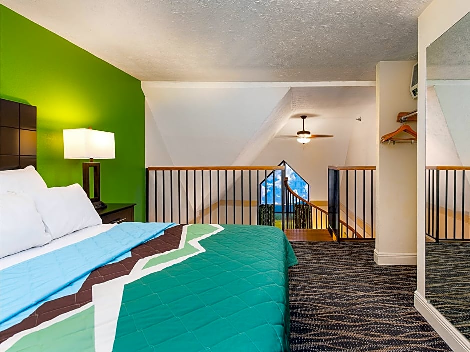 Country Cascades Waterpark Resort | Reservations Center