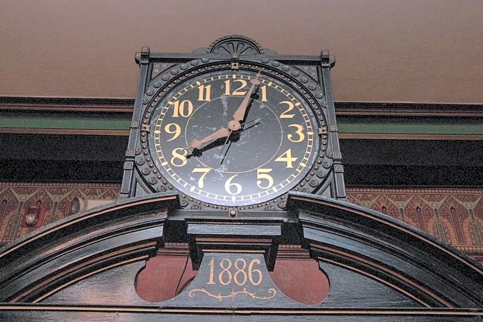 1886 Crescent Hotel and Spa