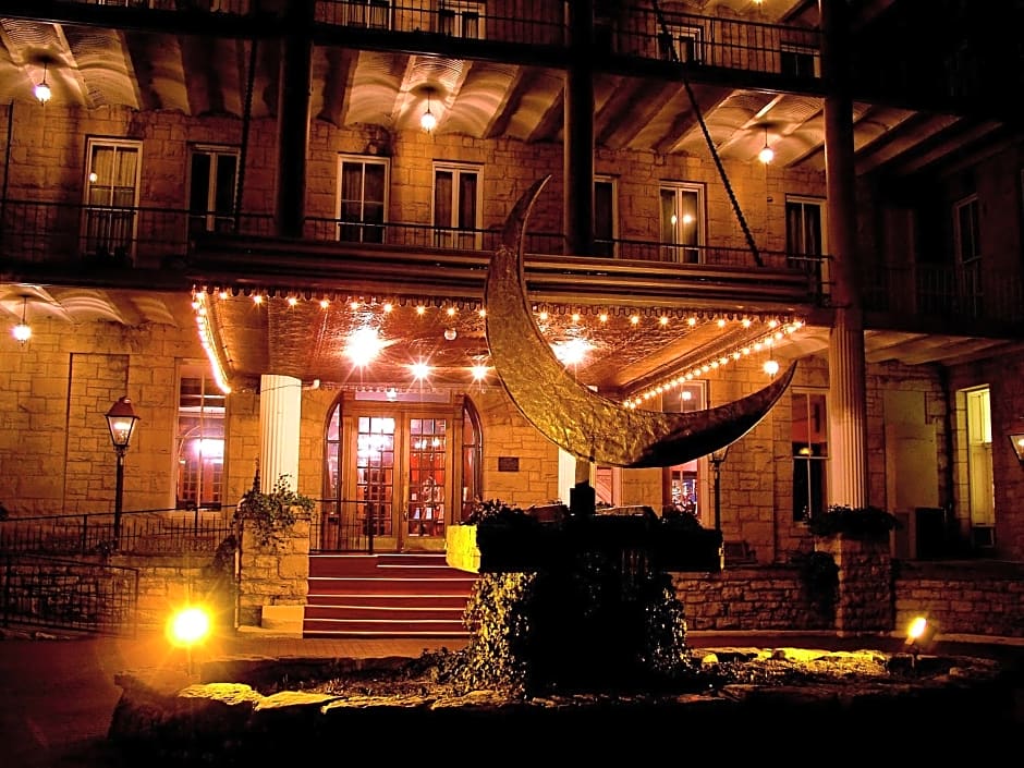 1886 Crescent Hotel and Spa | Reservations Center