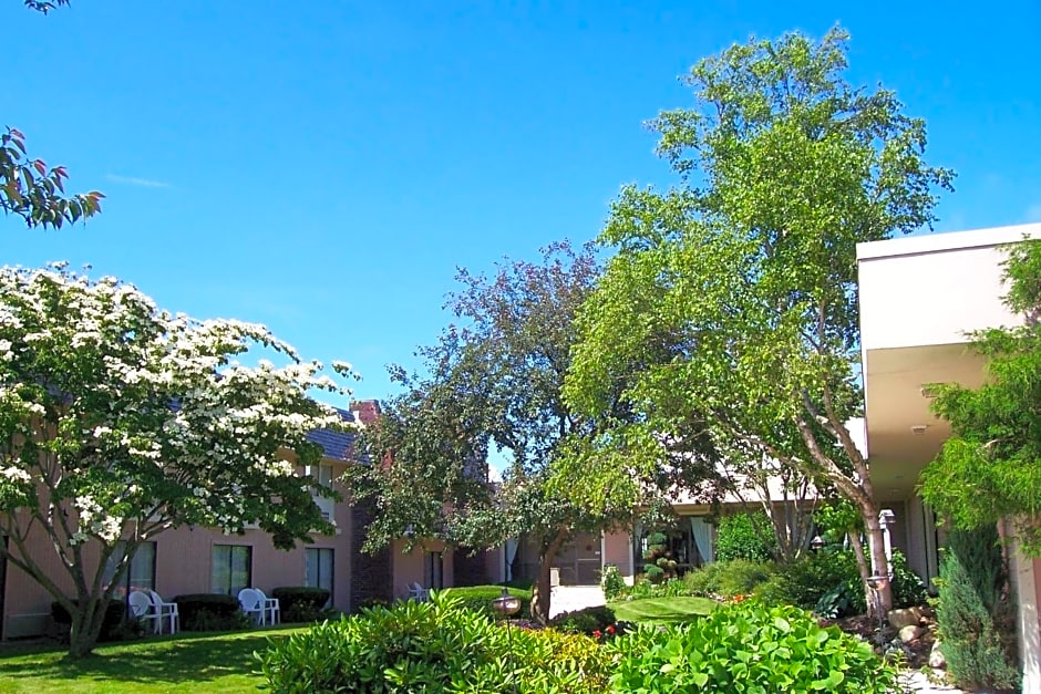 Cape Codder Resort & Spa