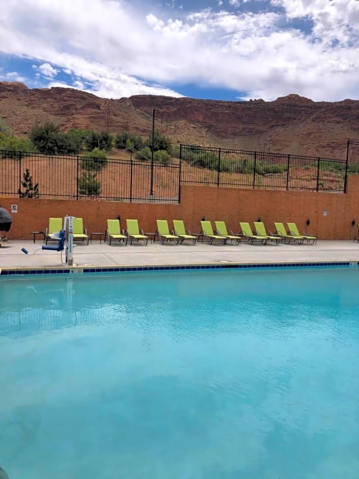Wingate by Wyndham Moab | Reservations Center