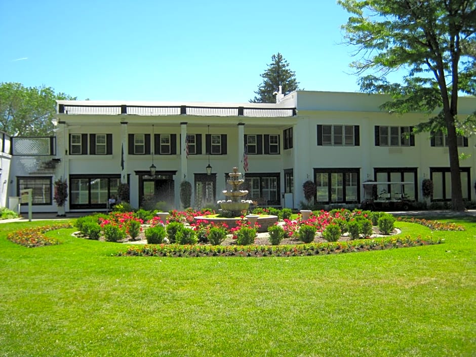 Homestead Resort | Reservations Center