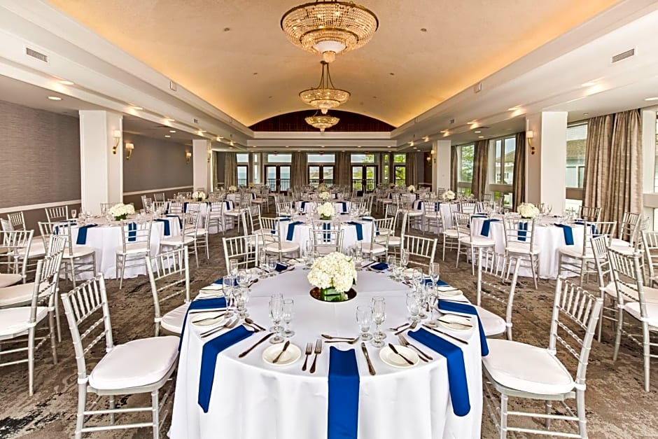 Water's Edge Resort & Spa