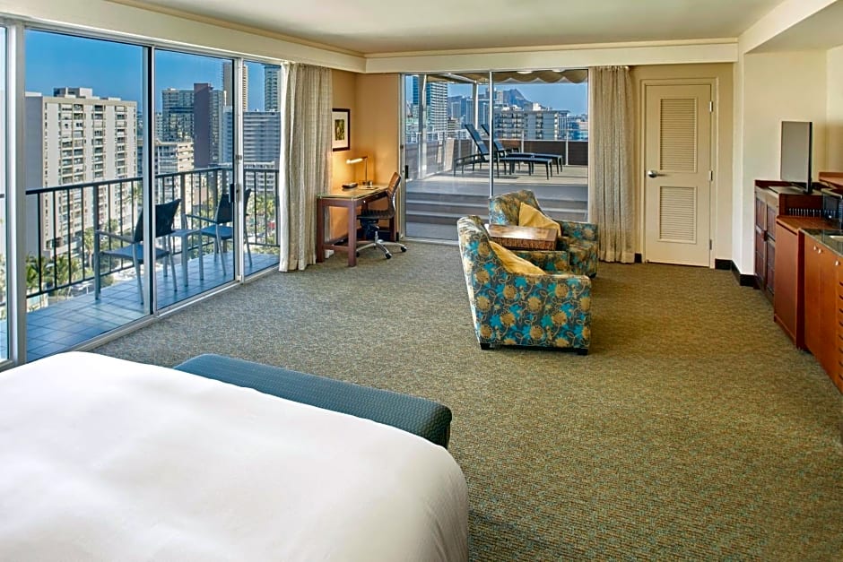 DoubleTree By Hilton Alana Hotel Waikiki