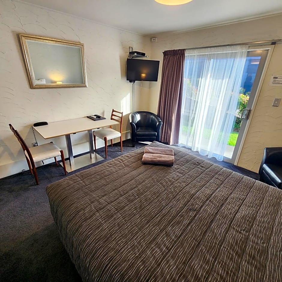 16 Northgate Motor Lodge