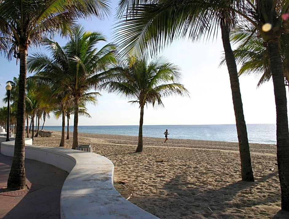 Bahia Mar Fort Lauderdale Beach - DoubleTree by Hilton | Reservations ...