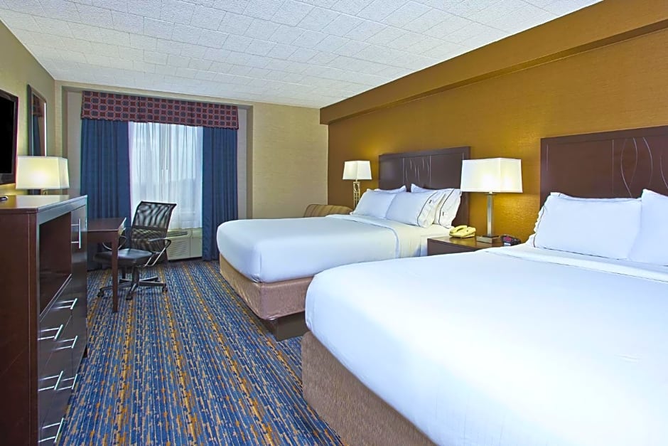 Holiday Inn Express and Suites Pittsburgh West Mifflin, an IHG Hotel ...