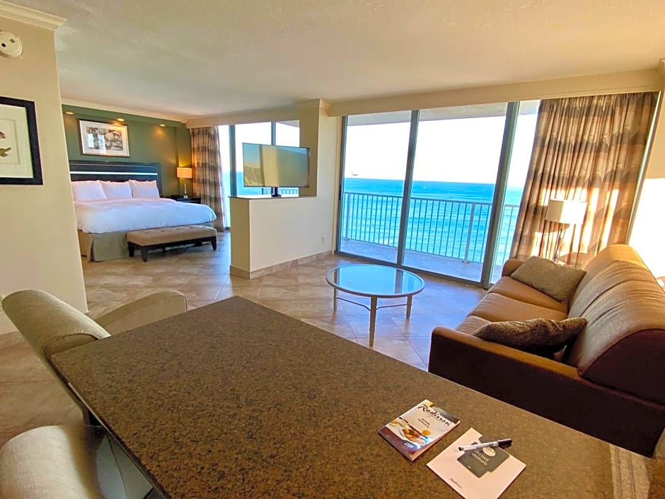 Radisson Suite Hotel Oceanfront