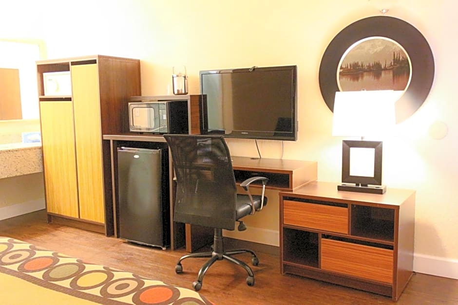 Super 8 by Wyndham Orlando International Drive